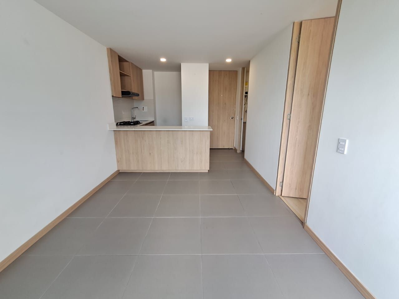 Inmueble en Arriendo, Apartamento en SHELLMAR, Medellín