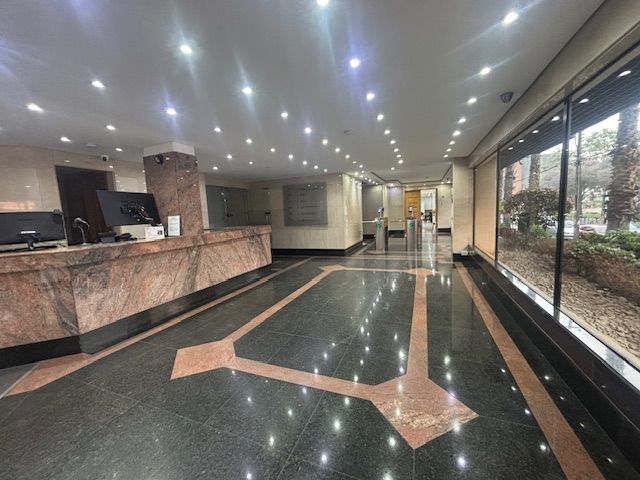 Inmueble en Arriendo, Oficina en LAGO GAITAN, Bogotá