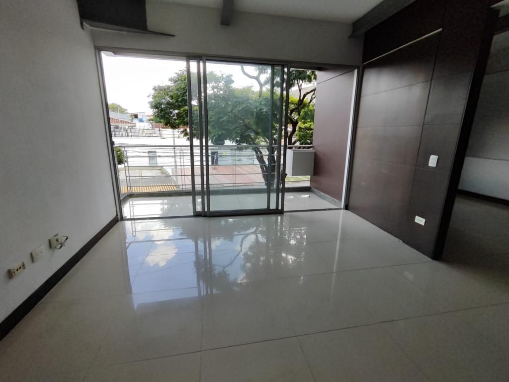 Inmueble en Arriendo, Apartamento en Urbanización La Flora, Cali ...