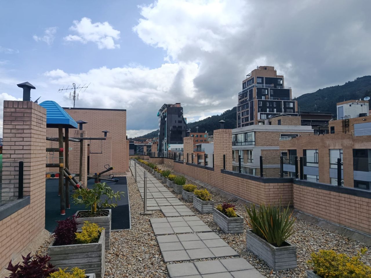 Apartamentos en Arriendo en Santa Barbara Oriental, Bogotá
